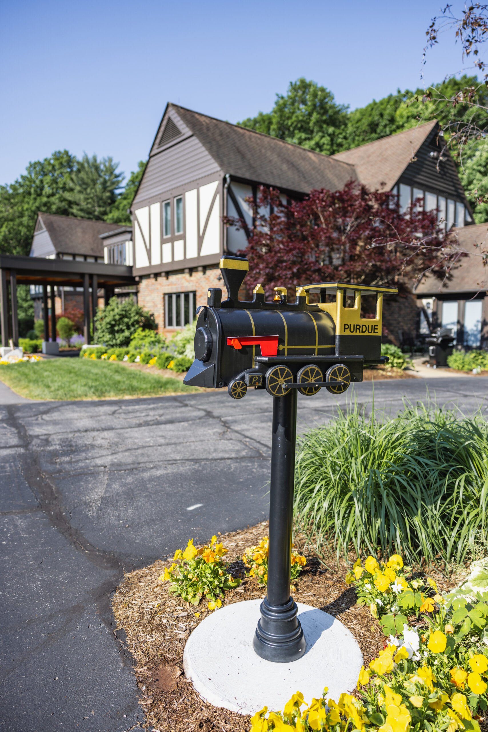 Purdue mailboxes spread news of Boilermaker spirit - Purdue for Life ...